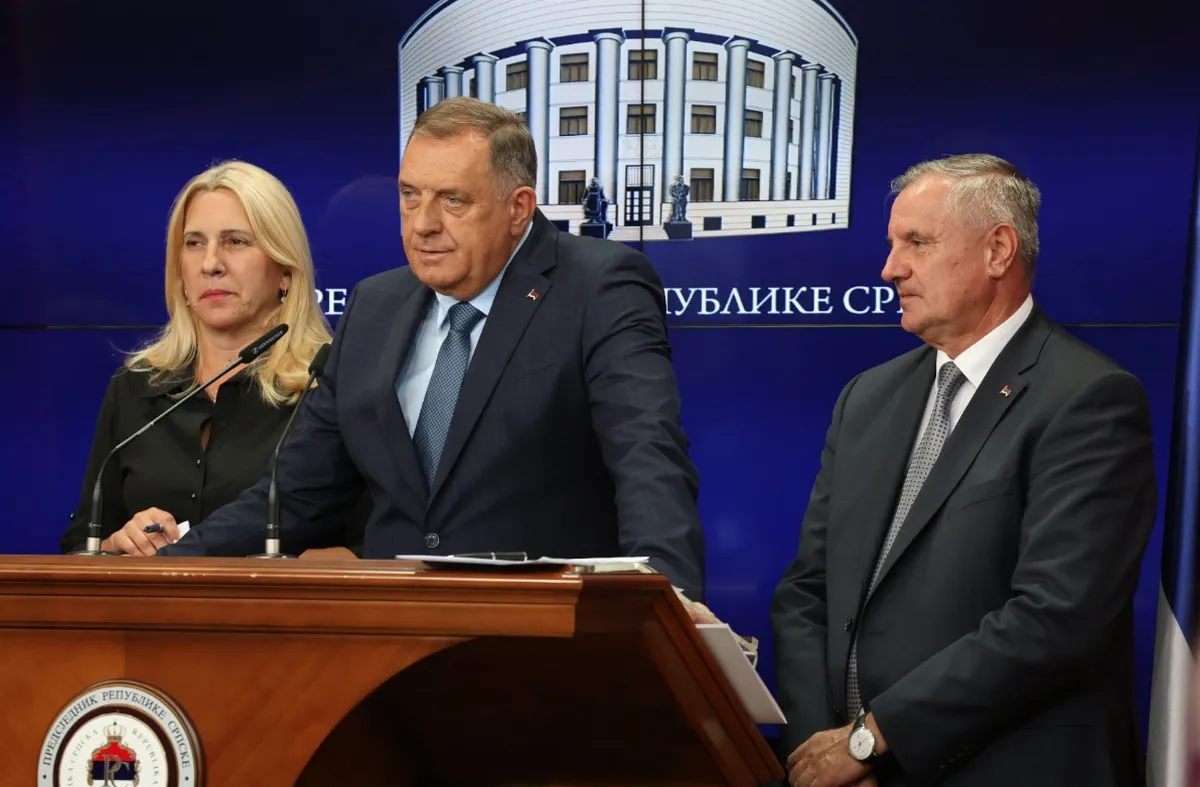 Dodik ຈະຕິດຕາມຜູ້ບັນຊາການສູງສຸດຂອງ Bosnian ຕະຫຼອດຊີວິດຂອງລາວ | ວາລະສານ BALK